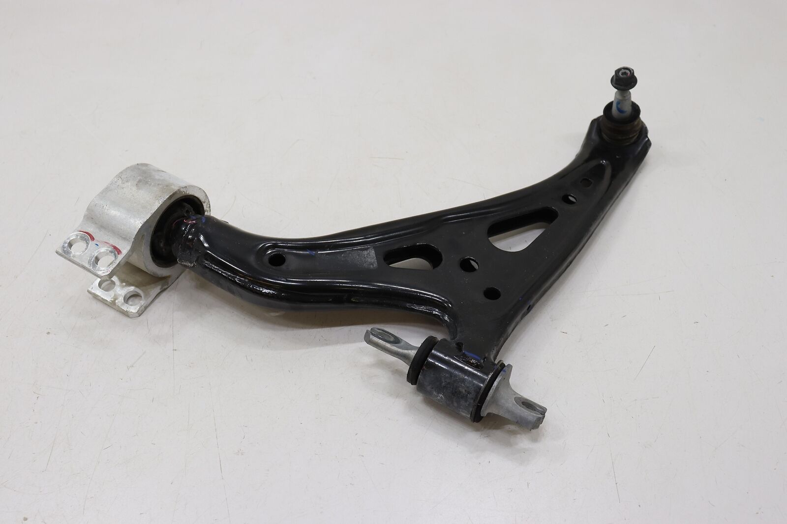 适用雪佛兰探界者Equinox下摆臂总成84406463 84406464-阿里巴巴