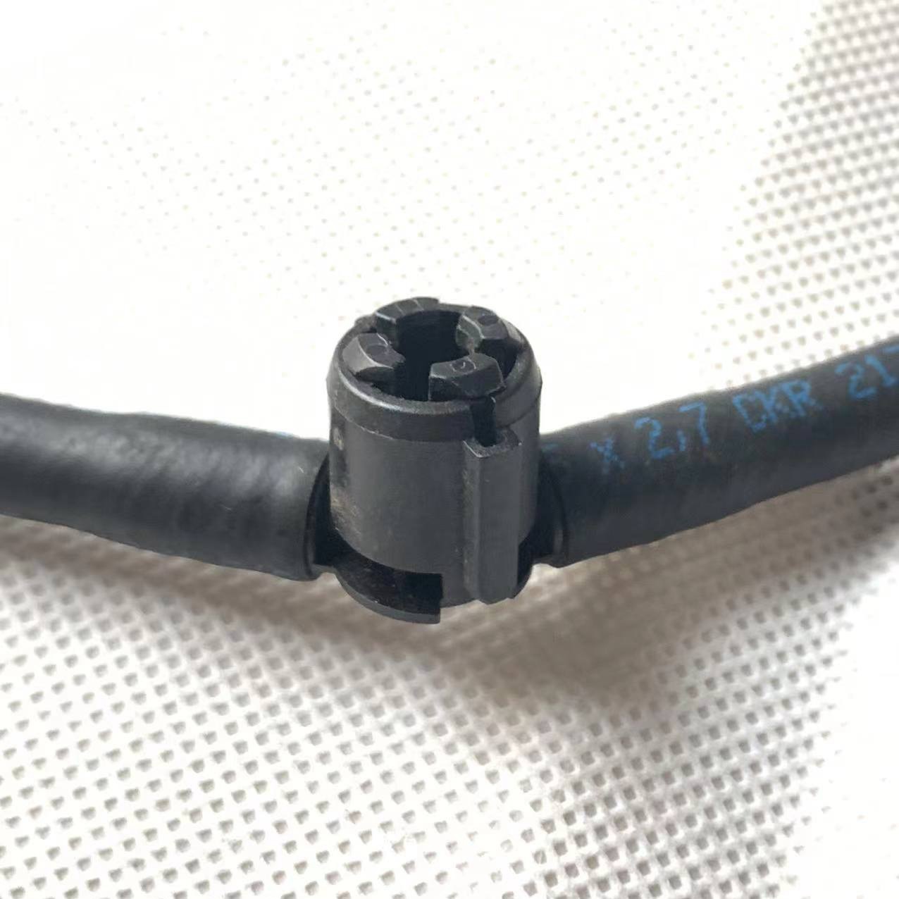 源头厂家 跨境专供赛多夫A6420700200-适用于奔驰汽车回油管量大-阿里巴巴