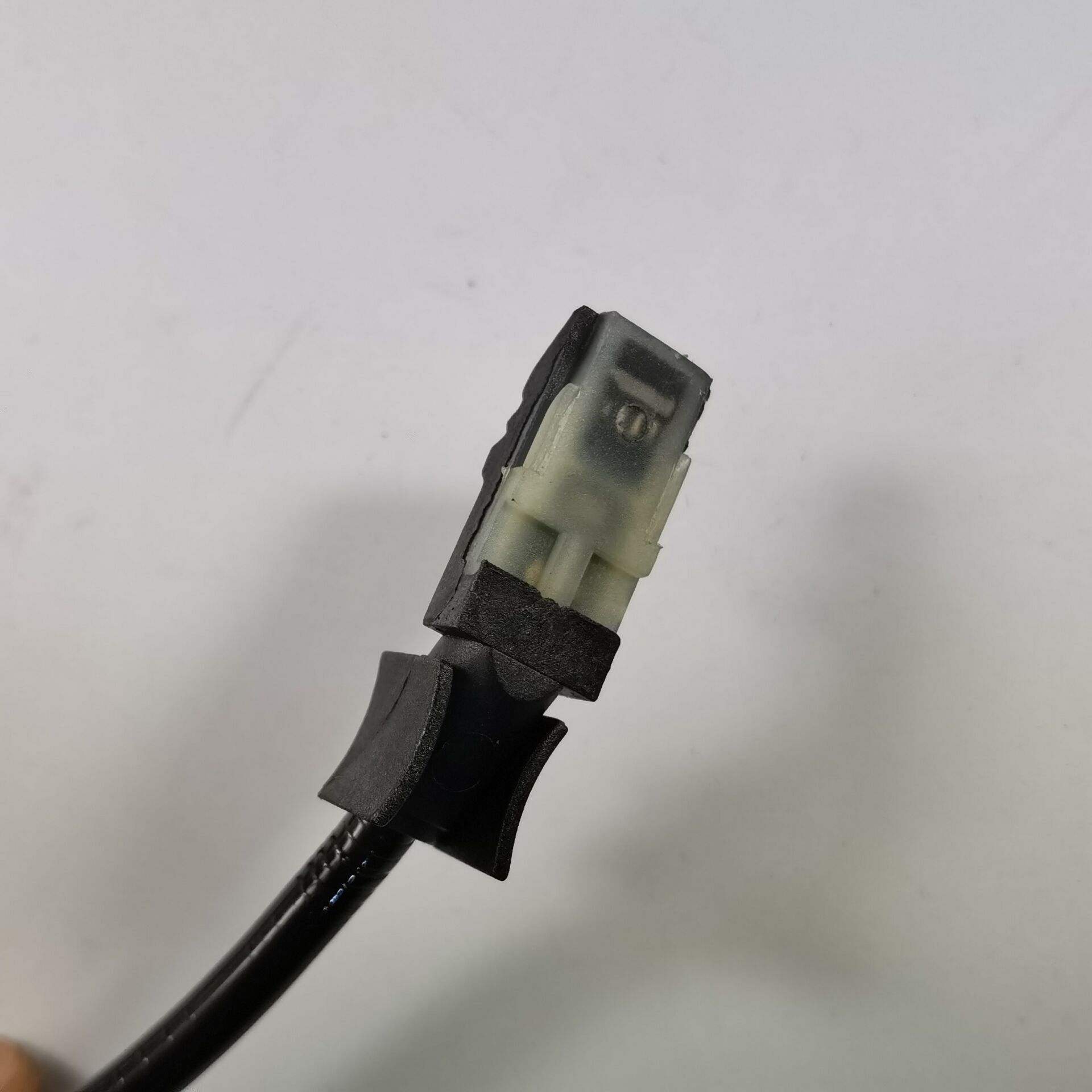 ABS 传感器 8200296571 /8200043136-阿里巴巴