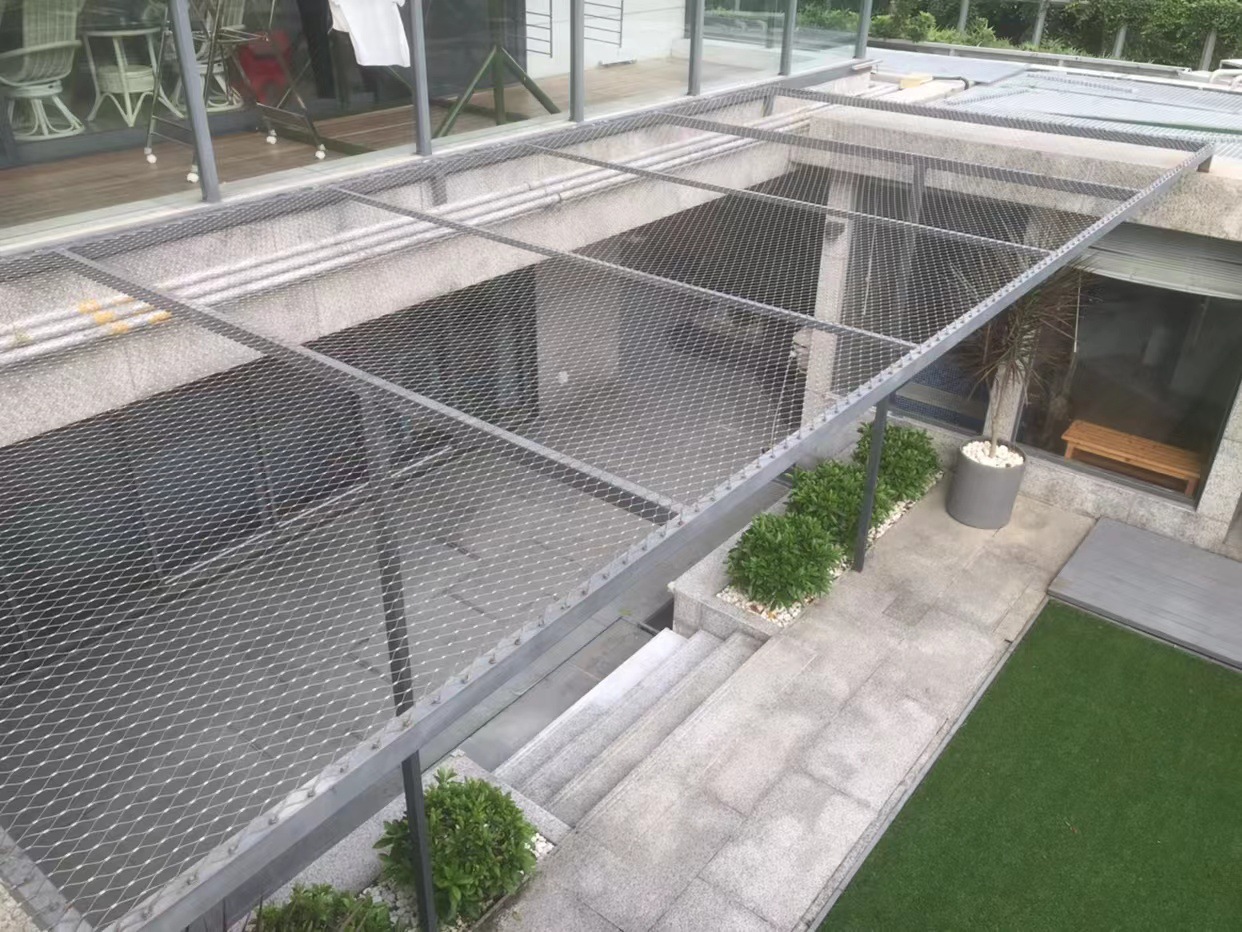 不锈钢绳网楼梯钢丝绳防护防坠网 动物园围网波形防撞护栏板批发-阿里巴巴