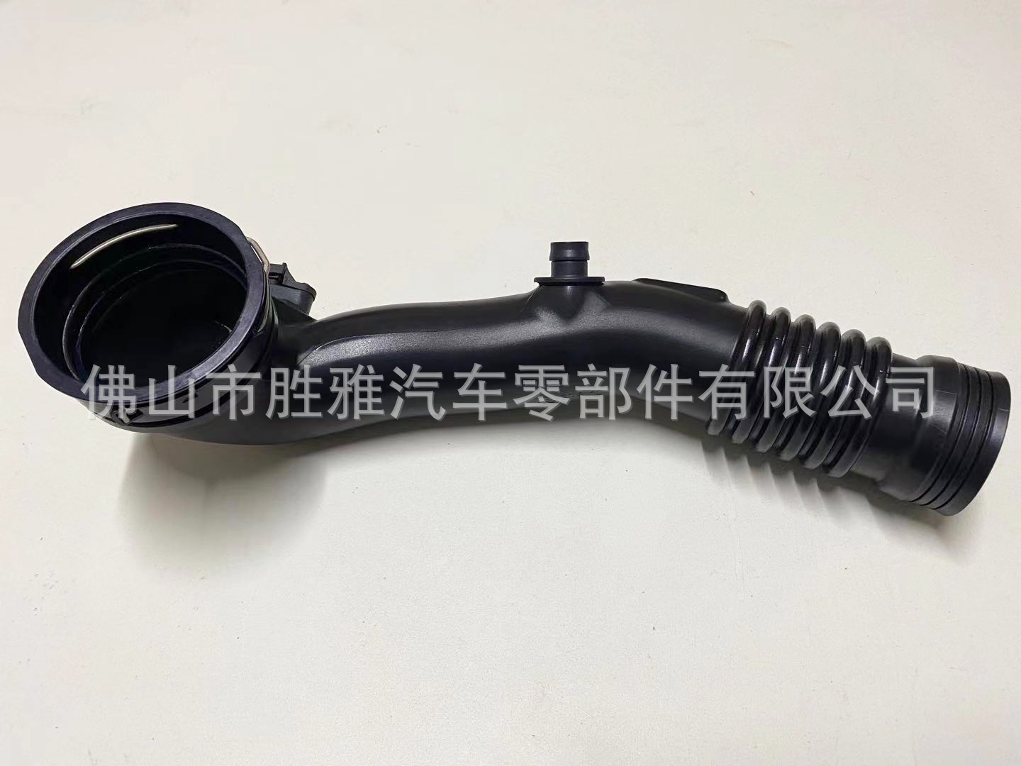 适用宝马X5 X6 F15 F16 进气管空气导管 充气导向件 13718626487-阿里巴巴