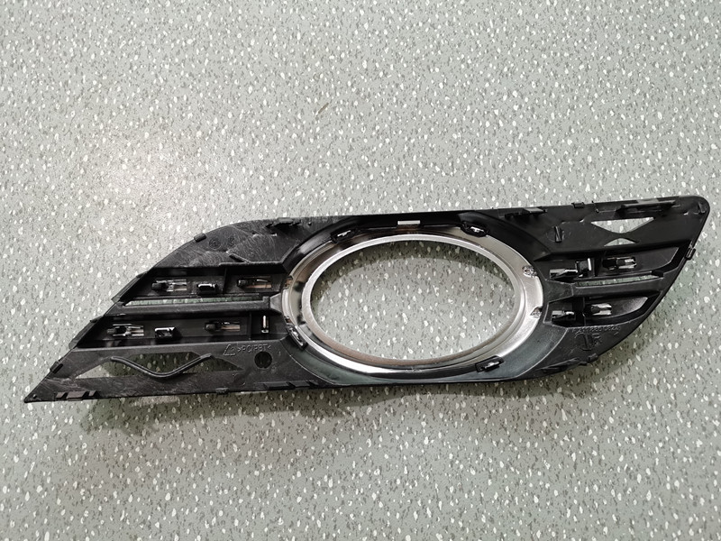 适用奔驰W211前雾灯框电镀框亮条E200E180E300前杠通风网格栅风口-阿里巴巴