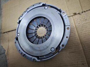 批发汽车配件适用于 NISSAN 的离合器压盘及盖 30210-JD00A-阿里巴巴