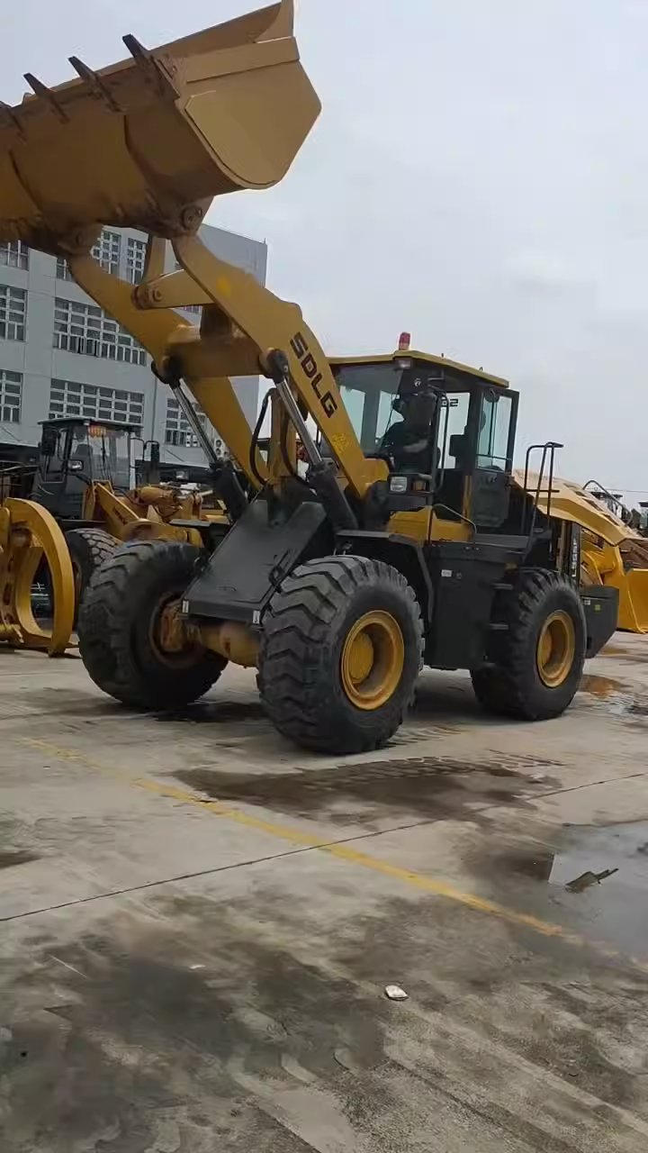 出售柳工CLG777A-S挖掘装载机 两头忙 挖机带伸缩臂-阿里巴巴