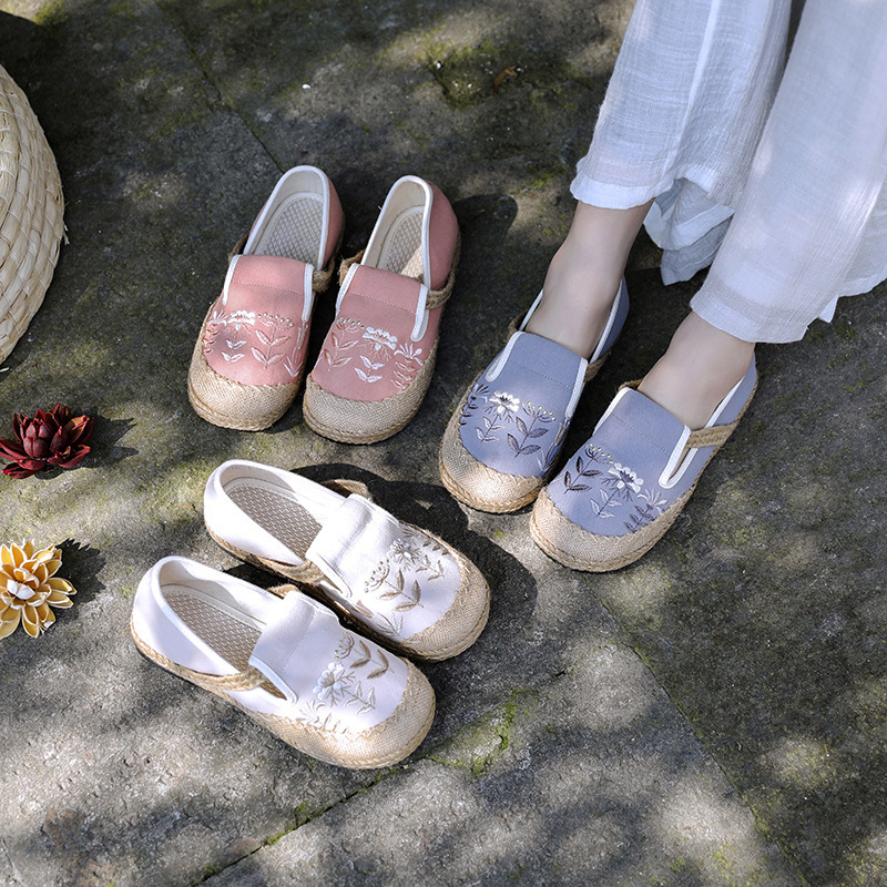 old Beijing cloth shoes female national wind restoring ancient ways ...