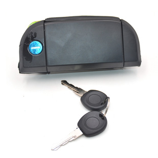 适用大众T4 90-03款汽车前右车门把手门拉手带2条钥匙701837206-阿里巴巴