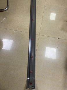 汽车配件中滑轨 左右驾 适用于HIACE 68304-26110 68303-26080-阿里巴巴