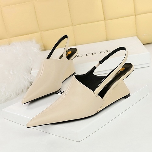 1097-3 Retro European and American Fashion High Heel Slope Heel Deep ...