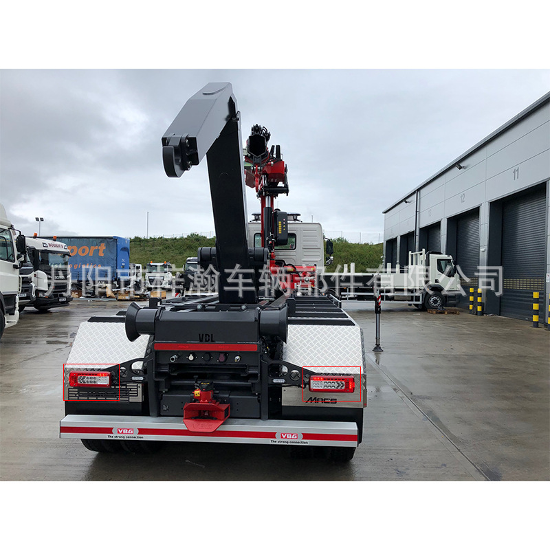 供应优质适用于沃尔沃VOLVO卡车FMX500后尾灯 82483074-阿里巴巴