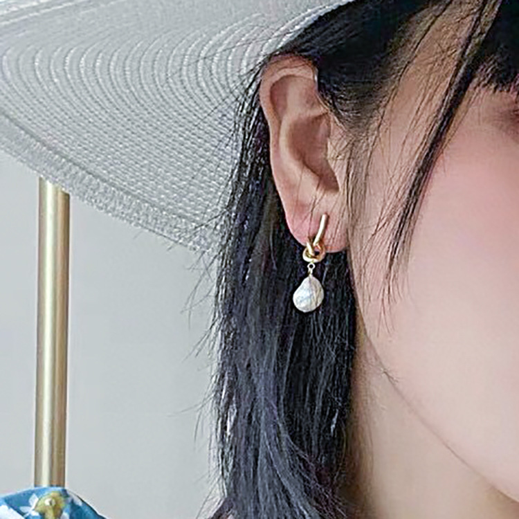 韩版轻奢复古巴洛克珍珠耳钉女925银针小众设计感14k注金打结耳环-阿里巴巴
