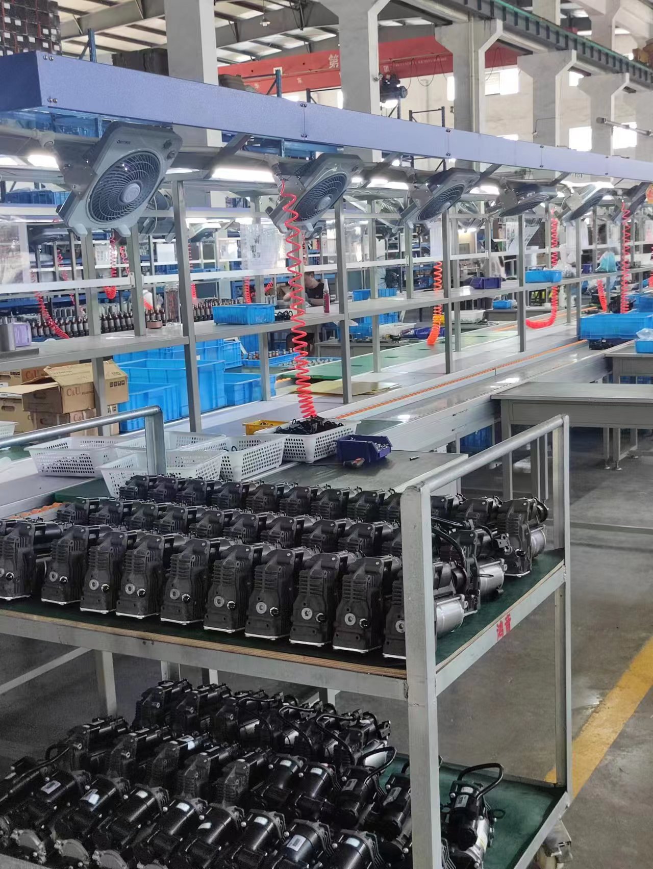 空气悬挂分配阀适用老途锐Q7卡宴 OE号7L0698007B，97035815304-阿里巴巴