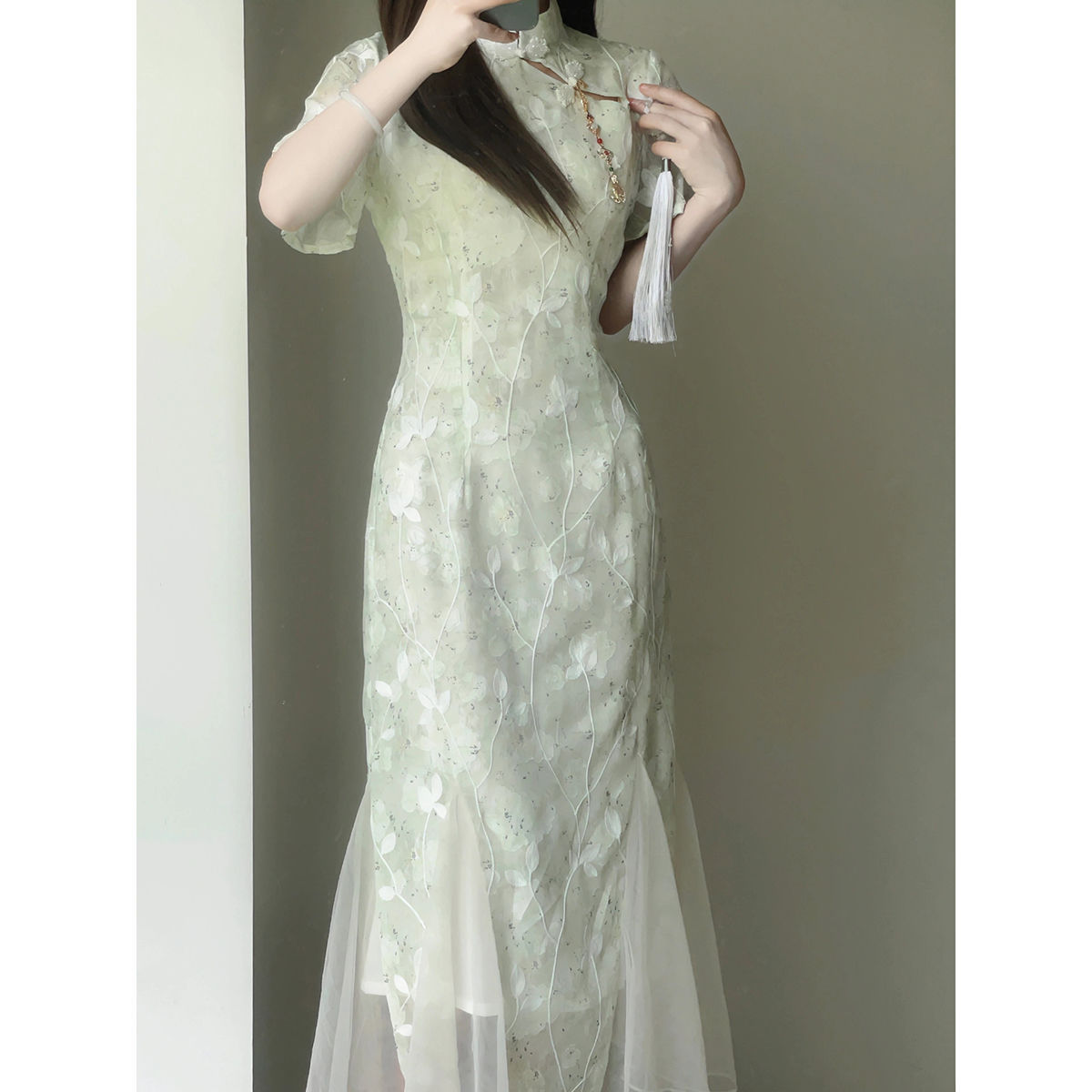 新中式清冷风连衣裙春夏2023新款女装轻国风绿色旗袍改良鱼尾裙子-阿里巴巴