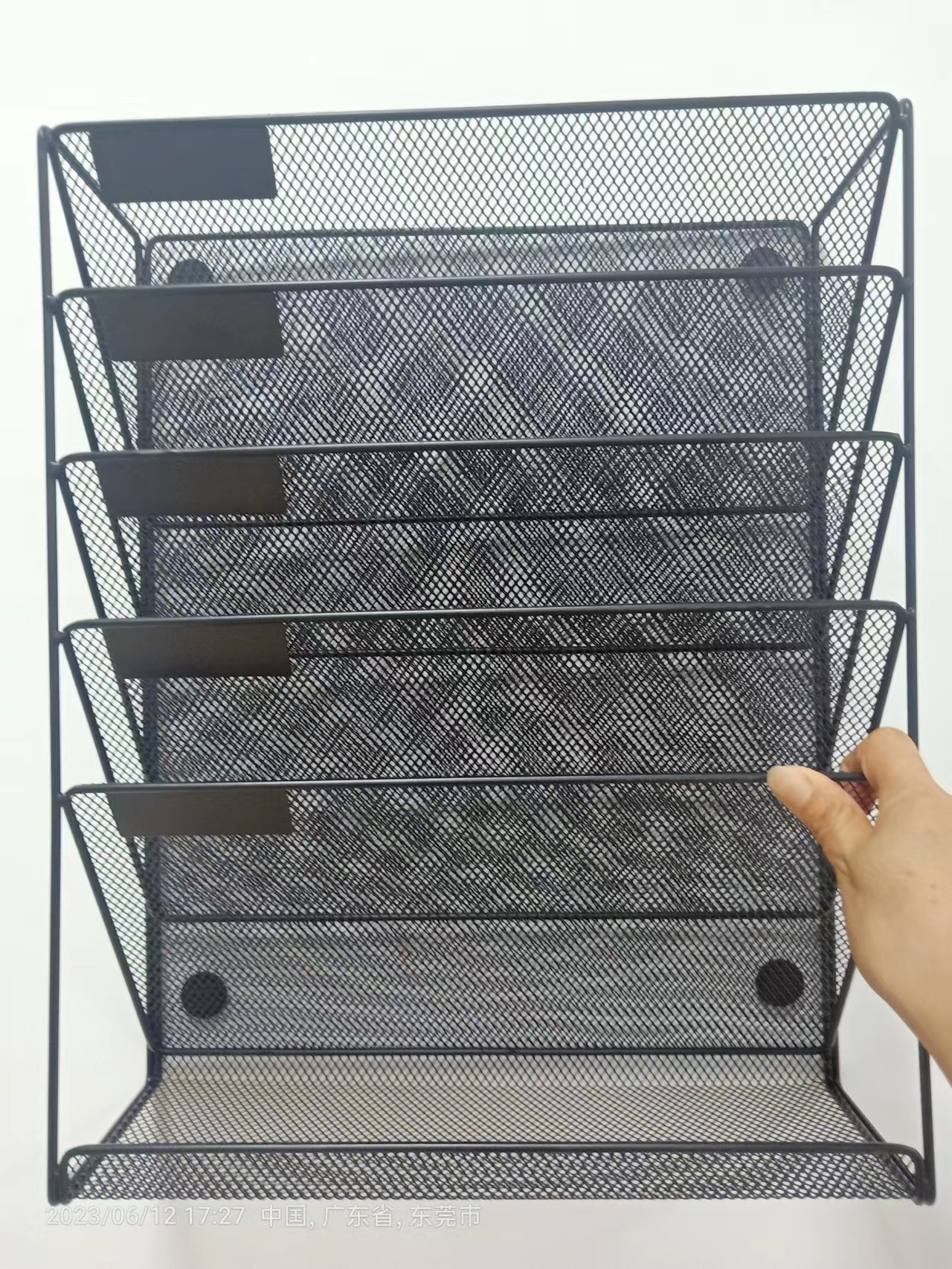 办公室五层带磁吸金属挂式杂志文件收纳架壁挂式 黑色银色-阿里巴巴