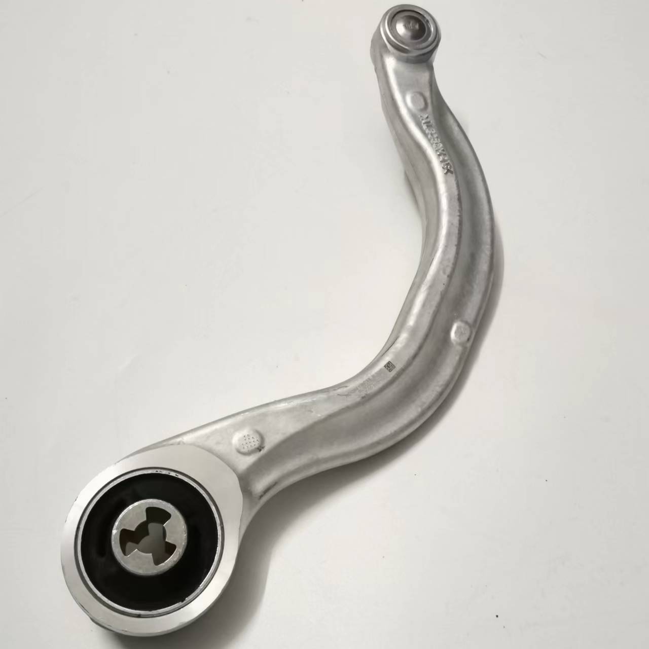 适用特斯拉model3前下悬挂前摆臂1044354-00-A原厂下线-阿里巴巴