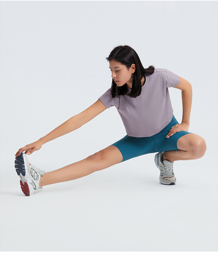 2024宽松简约瑜伽短袖半截瑜伽服休闲运动健身短t恤DS071运动潮流-阿里巴巴