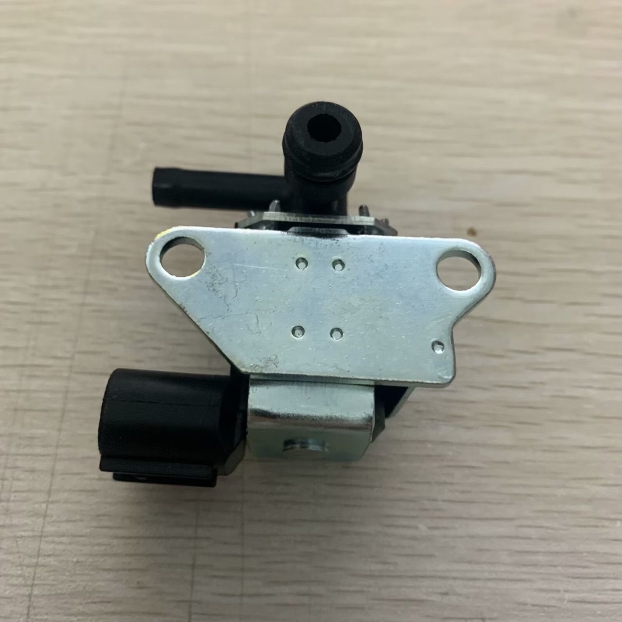 适用smart451碳罐电磁阀1321400160-阿里巴巴