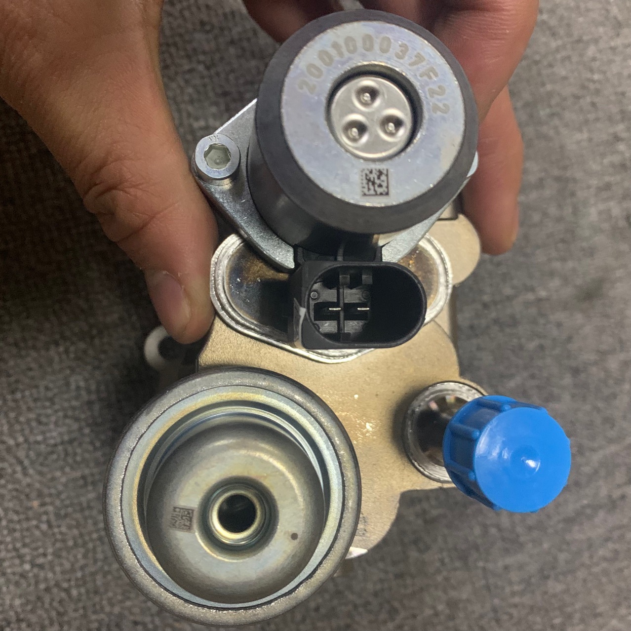 13517616446 13406014001适用于宝马N54N55高压燃油泵13517616170-阿里巴巴