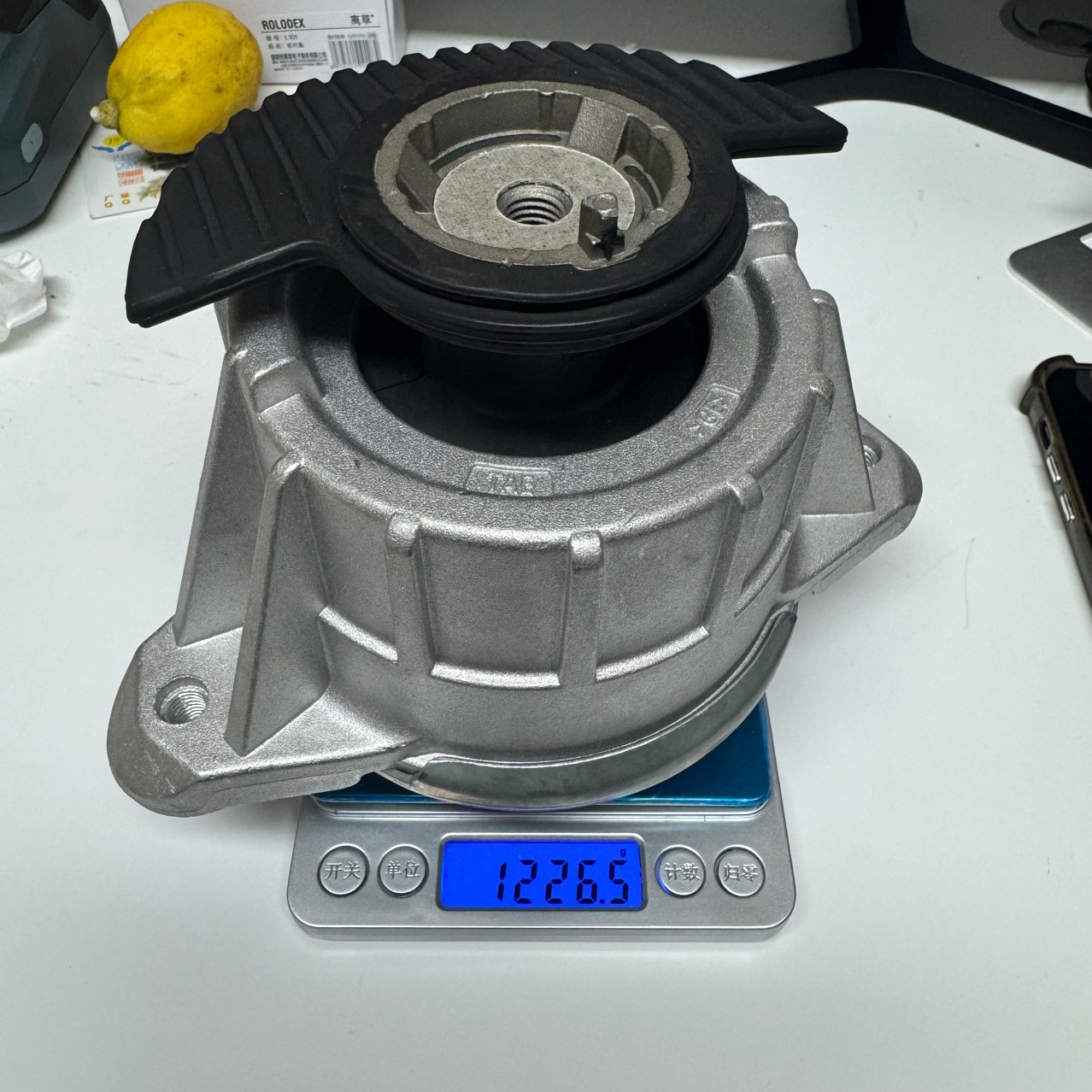 适用于奔驰W204W212发动机机脚胶引擎胶墩支架胶垫OE:2042404317-阿里巴巴