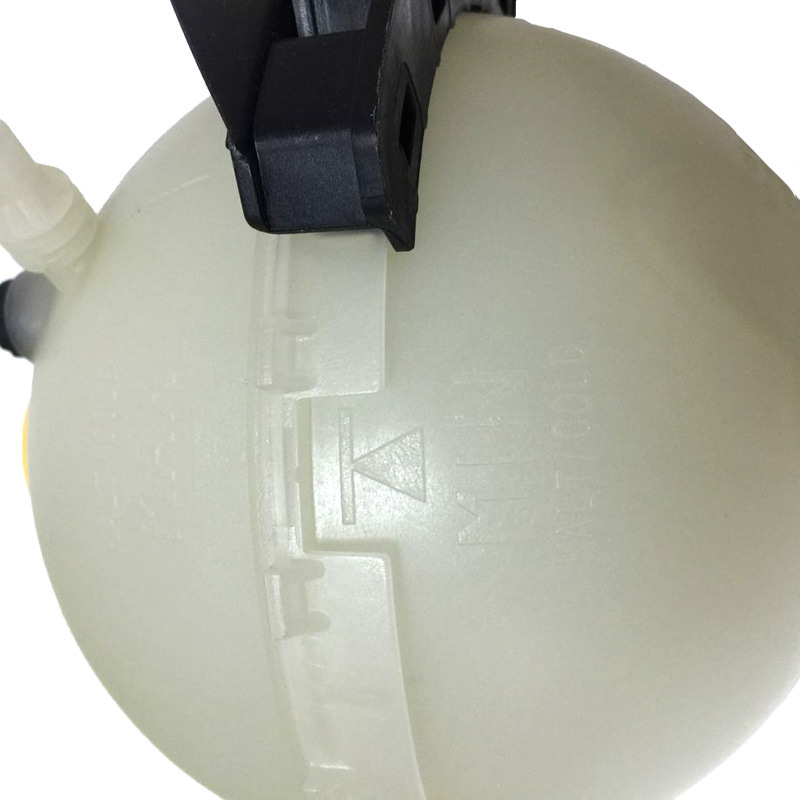 STZT 膨胀水箱付水壶 适用于奔驰W176 W246 X156X117 17137609469-阿里巴巴