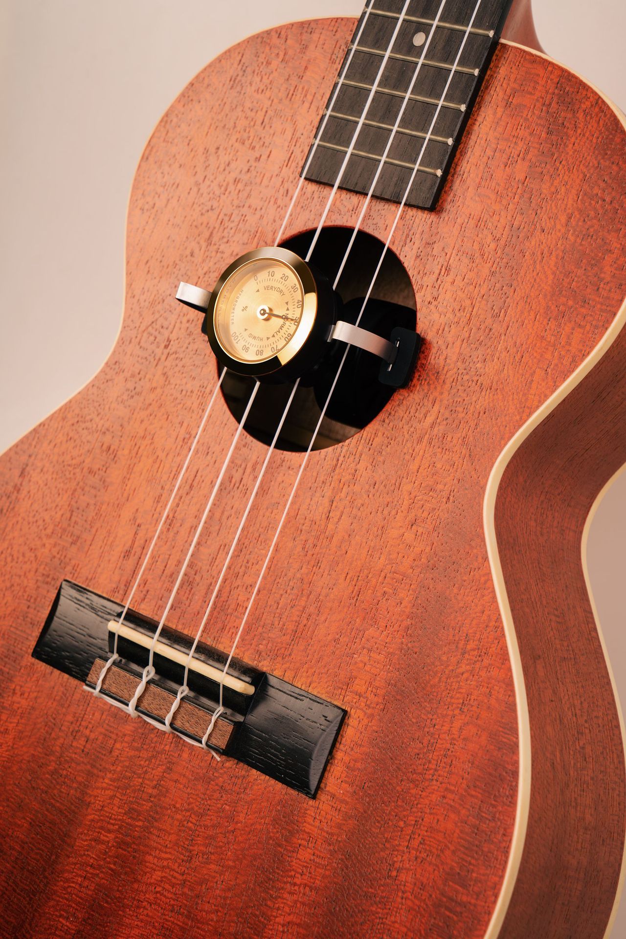 Guitto巧乐匠GHD-02尤克里里专用加湿器吉他保养湿度计音孔增湿器-阿里巴巴