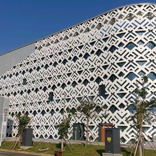 UHPC超薄幕墙挂板 3D镂空艺术构件 商业综合体工程案例多-阿里巴巴