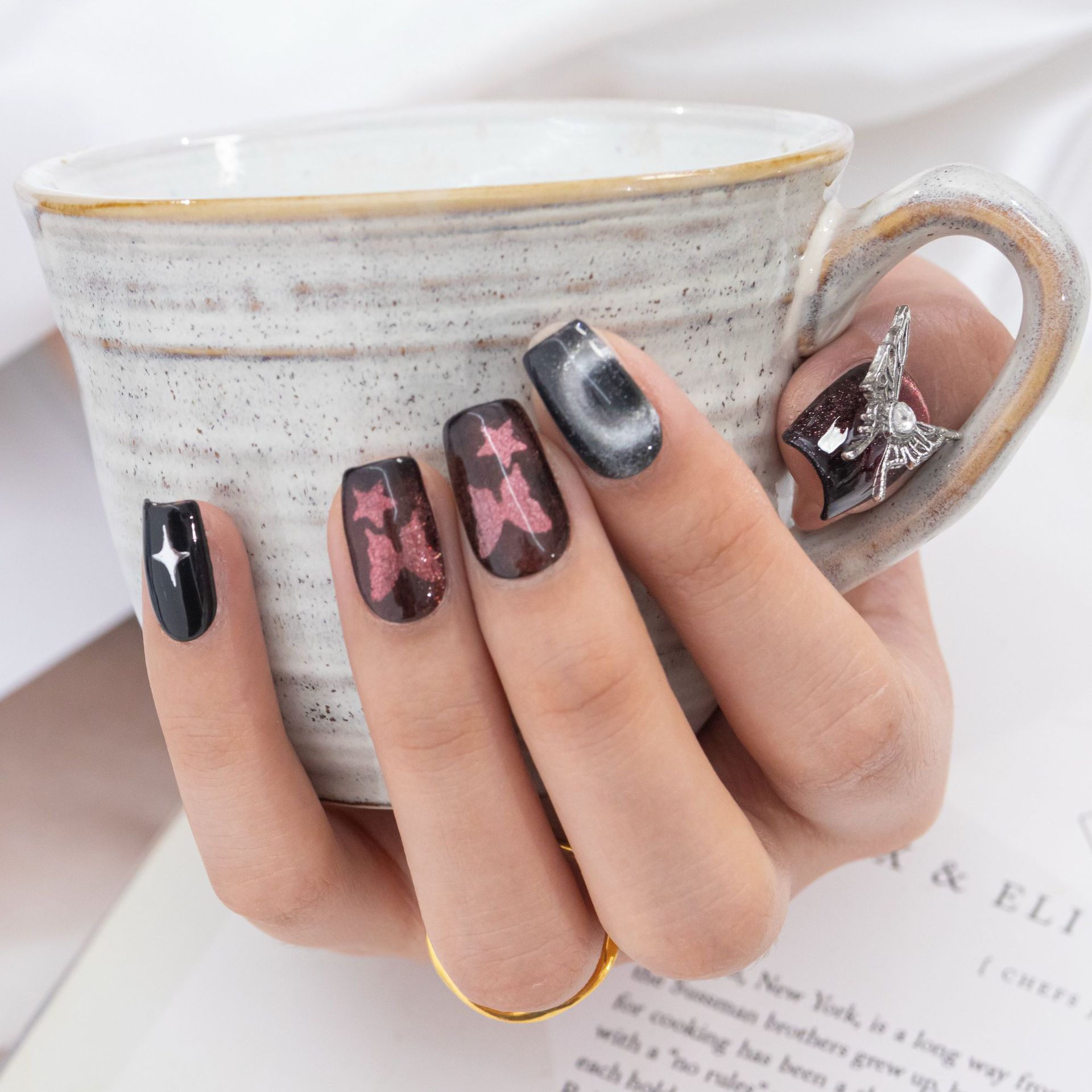 新款手工高级感日常短款穿戴甲金属蝴蝶星空猫眼可拆卸假指甲片-阿里巴巴