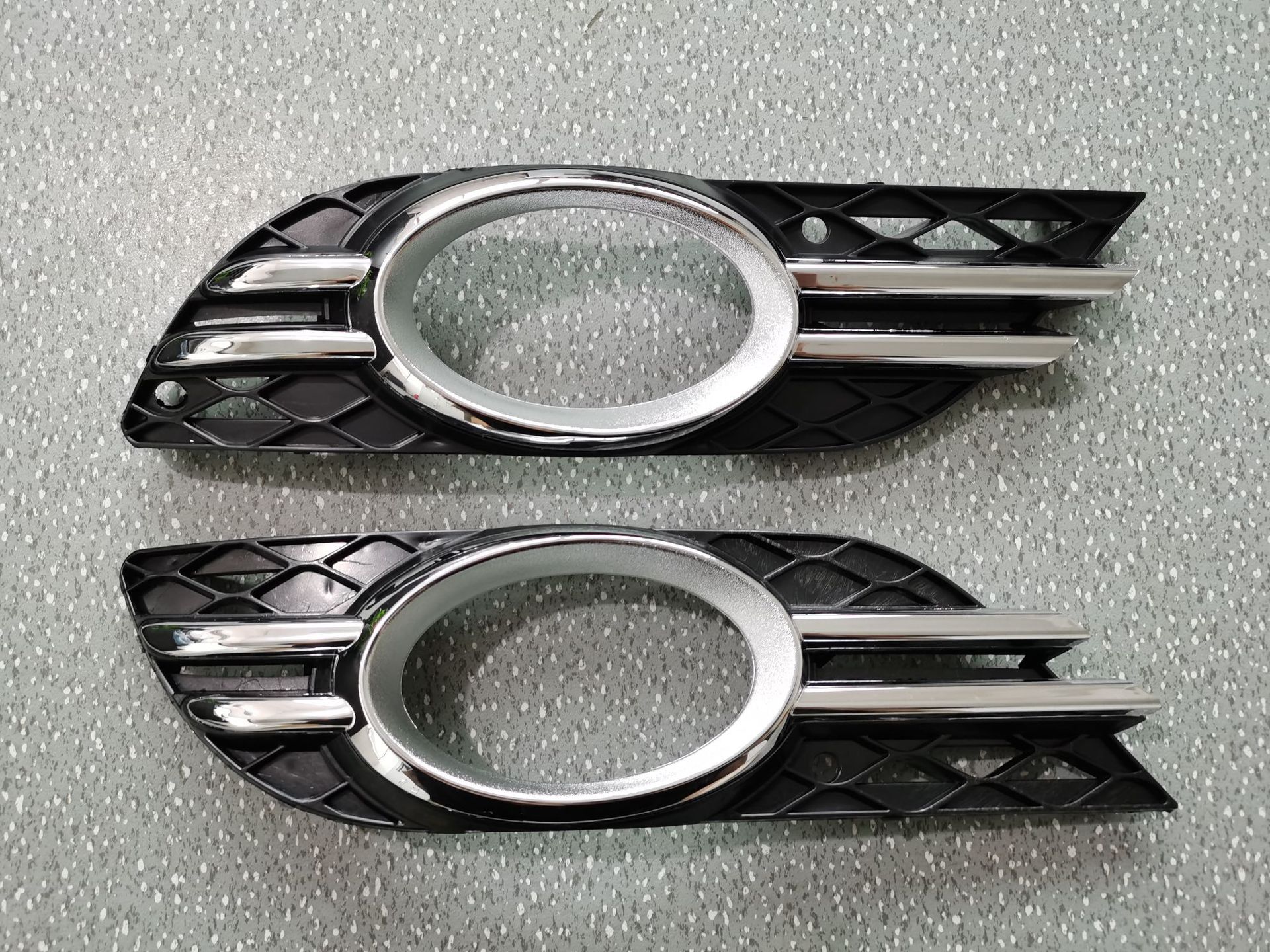 适用奔驰W211前雾灯框电镀框亮条E200E180E300前杠通风网格栅风口-阿里巴巴