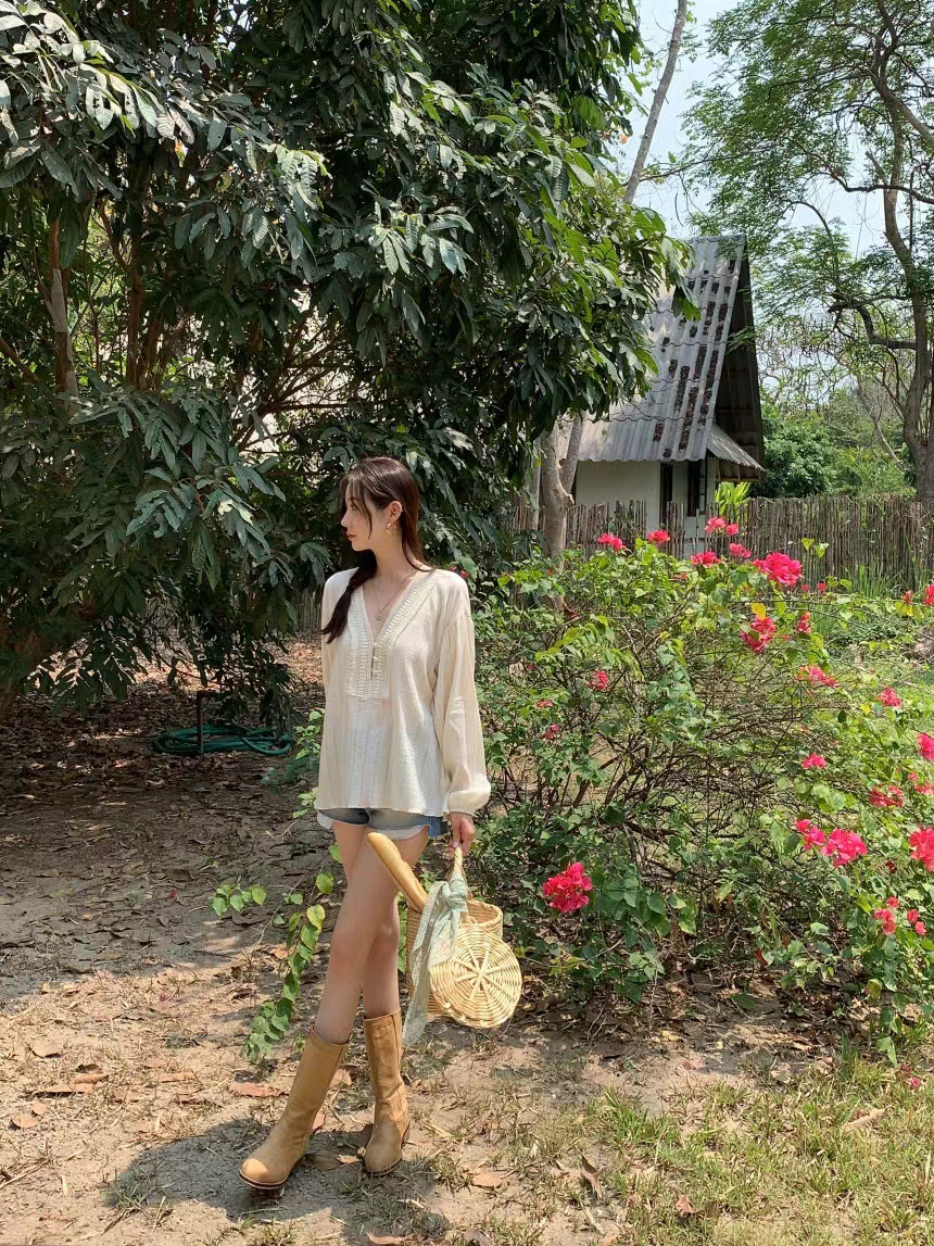 韩国chic2024早秋新款法式V领泡泡袖防晒长袖宽松衬衫女气质衬衣-阿里巴巴