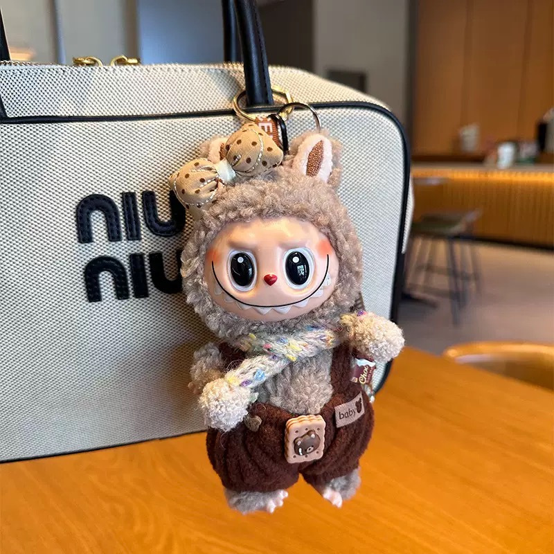 labubu拉布布毛绒公仔包包挂件一代17cm搪胶玩偶钥匙扣挂饰批发-阿里巴巴