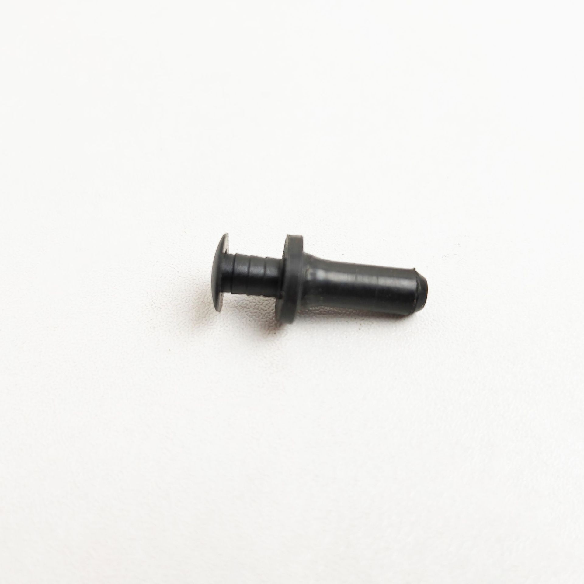 固定夹铆钉 多用途铆钉 适用于奔驰W207W211E63 A0009915940 黑色-阿里巴巴