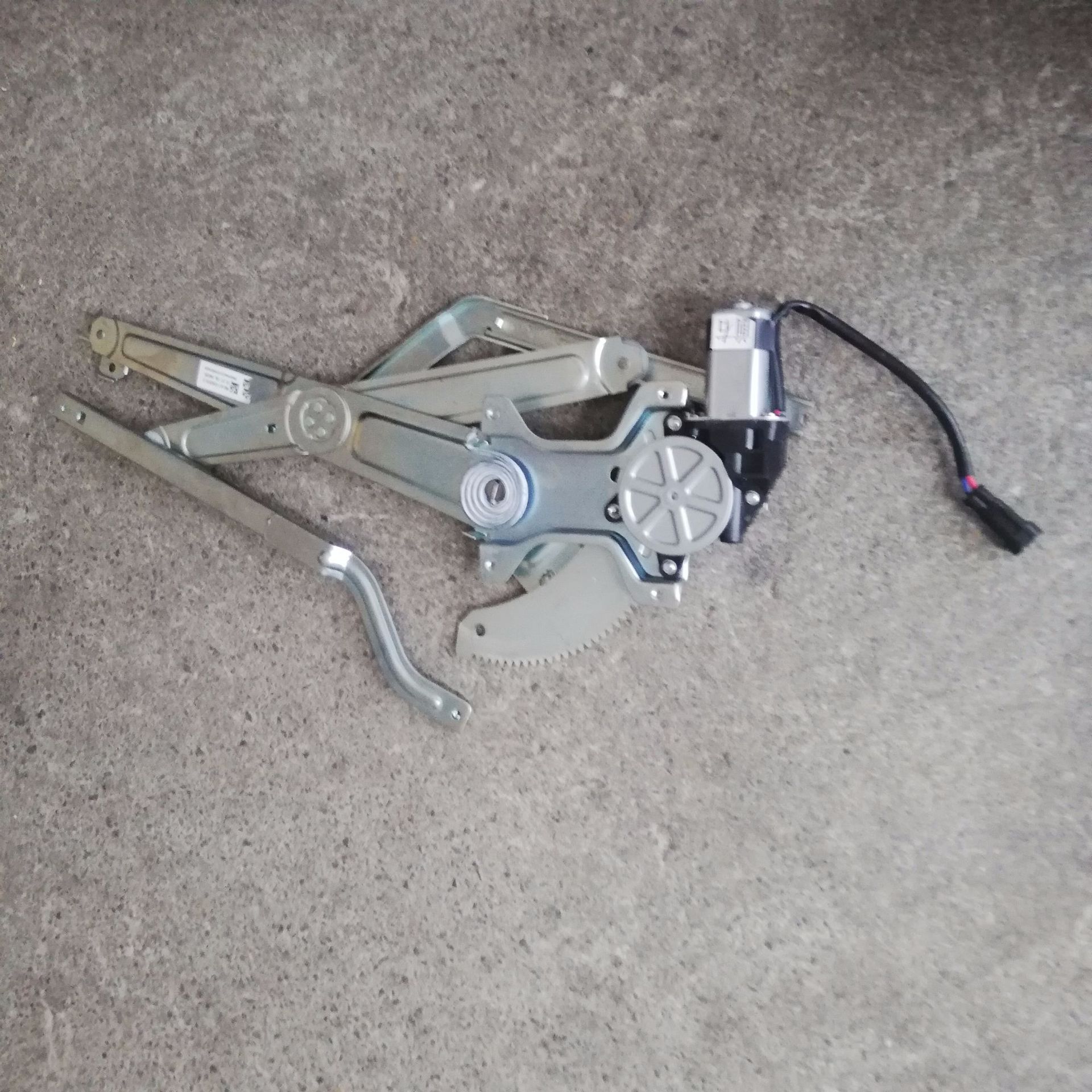 豪沃336 371 420配件 陕汽车配件 WG1671330202 右玻璃升降器总成-阿里巴巴