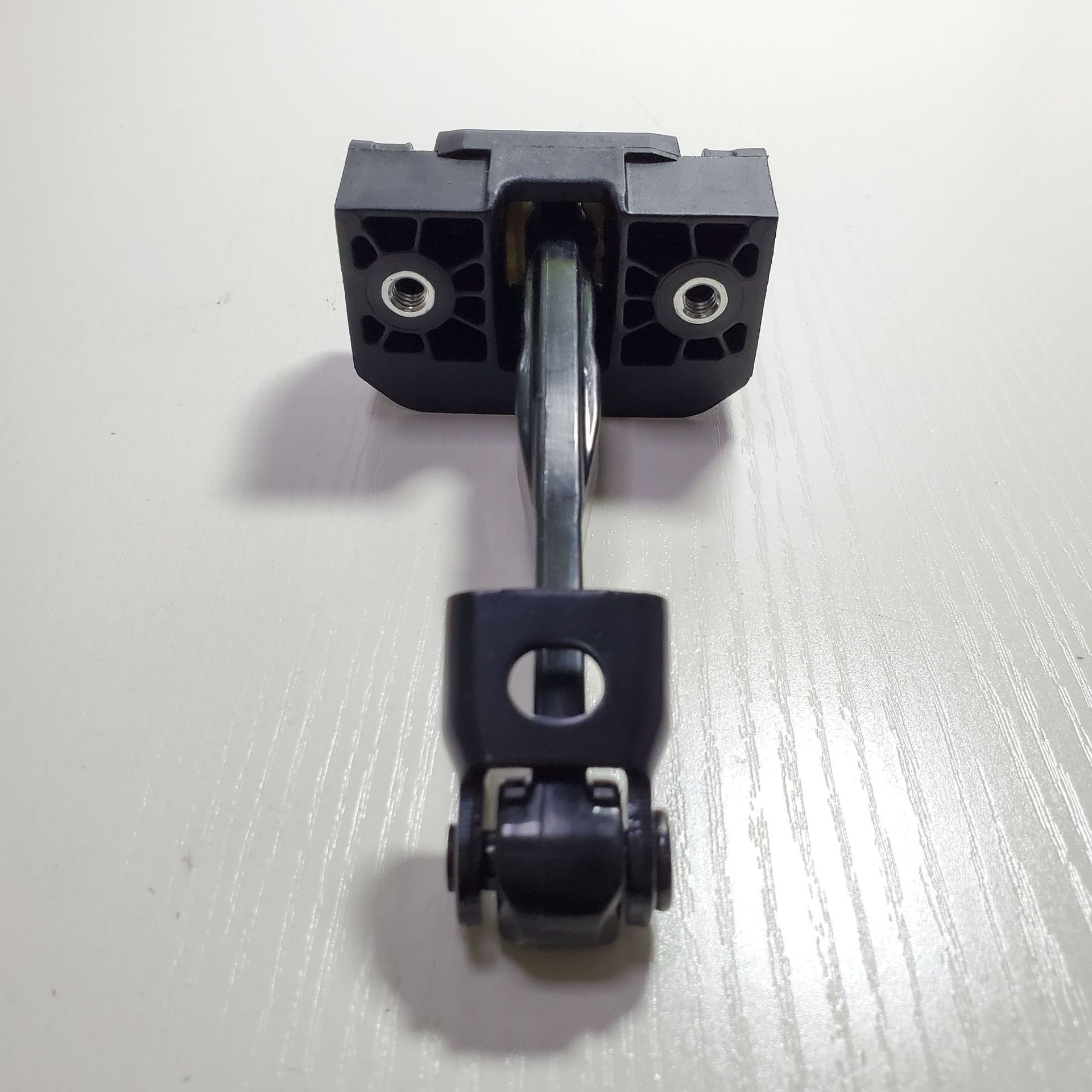 51217446717限位器适用于宝马3系M3E30E31E35E80车门限位器-阿里巴巴