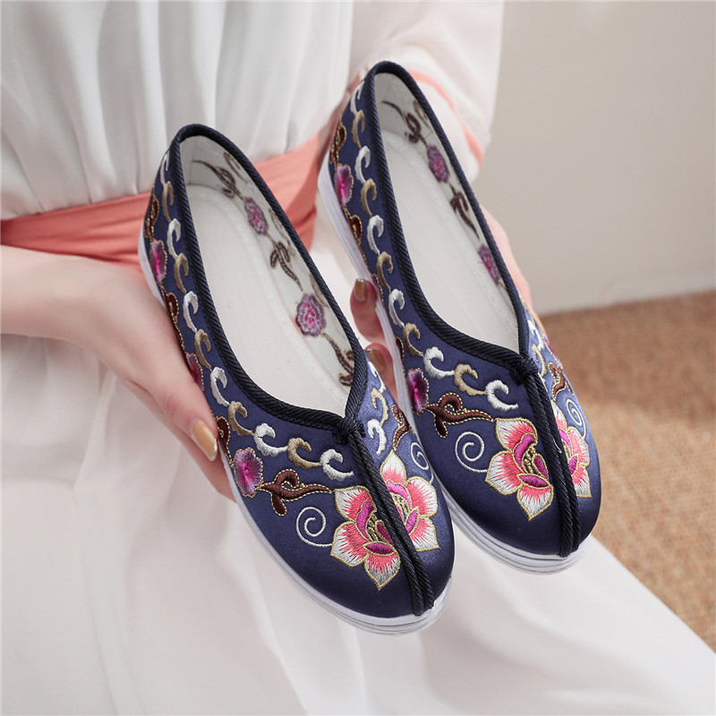 Chinese folk dance shoes hanfu qipao tang suit flat shoes embroidered ...