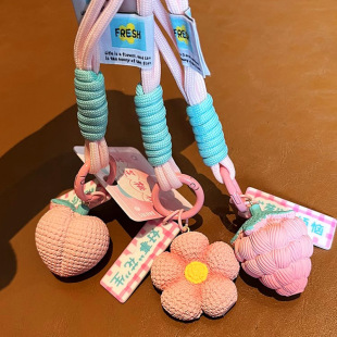 ins莓有烦恼钥匙扣女生精致包包挂饰个性车钥匙挂件花朵创意手绳-阿里巴巴