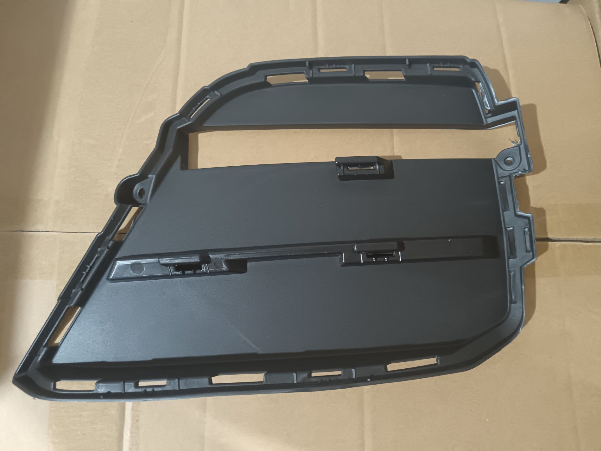 适用于保时捷 18玛卡前杠空气导管 95B121334C R-阿里巴巴