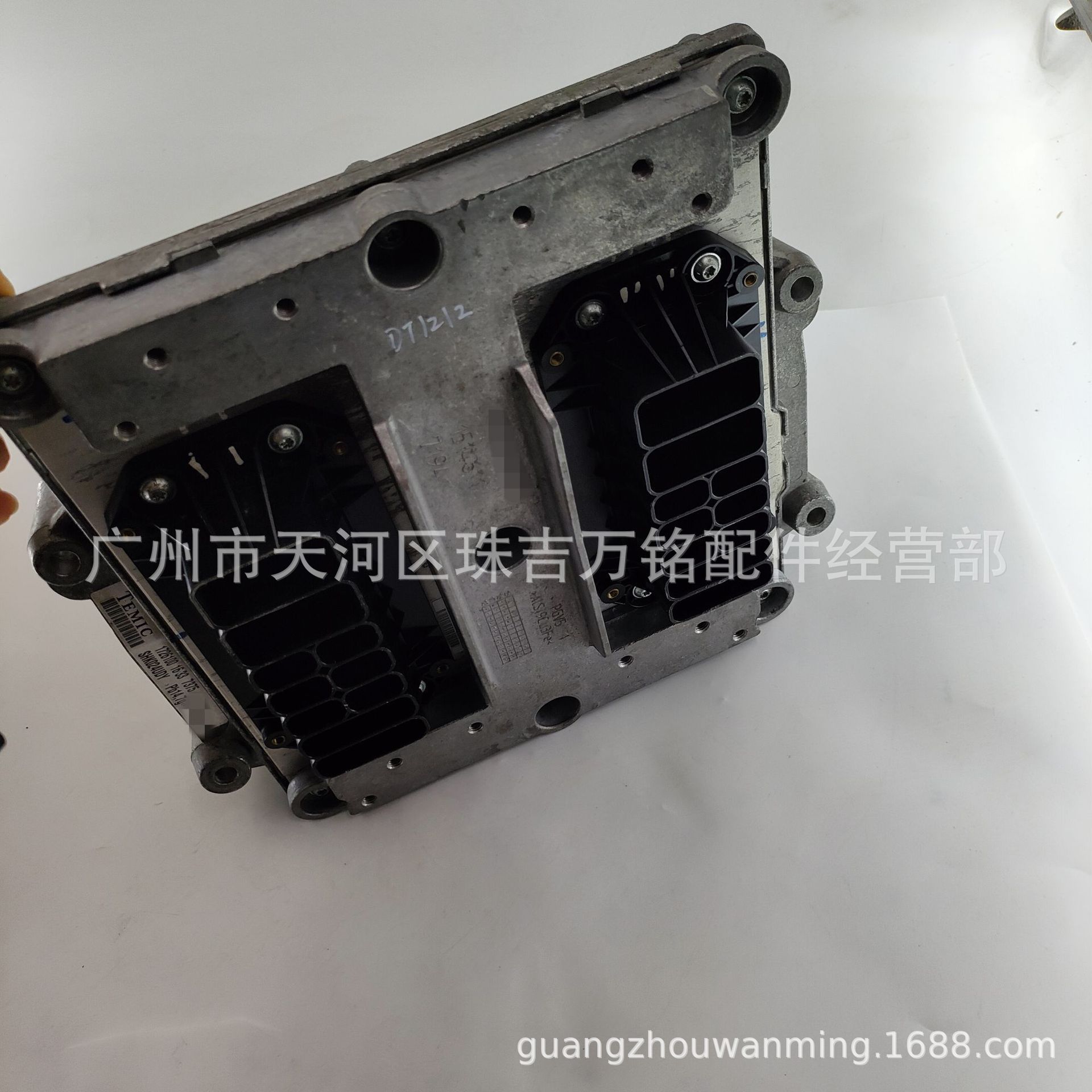 适用于斯堪尼亚控制器2061684 2061685 1893197 1903914 1916383-阿里巴巴