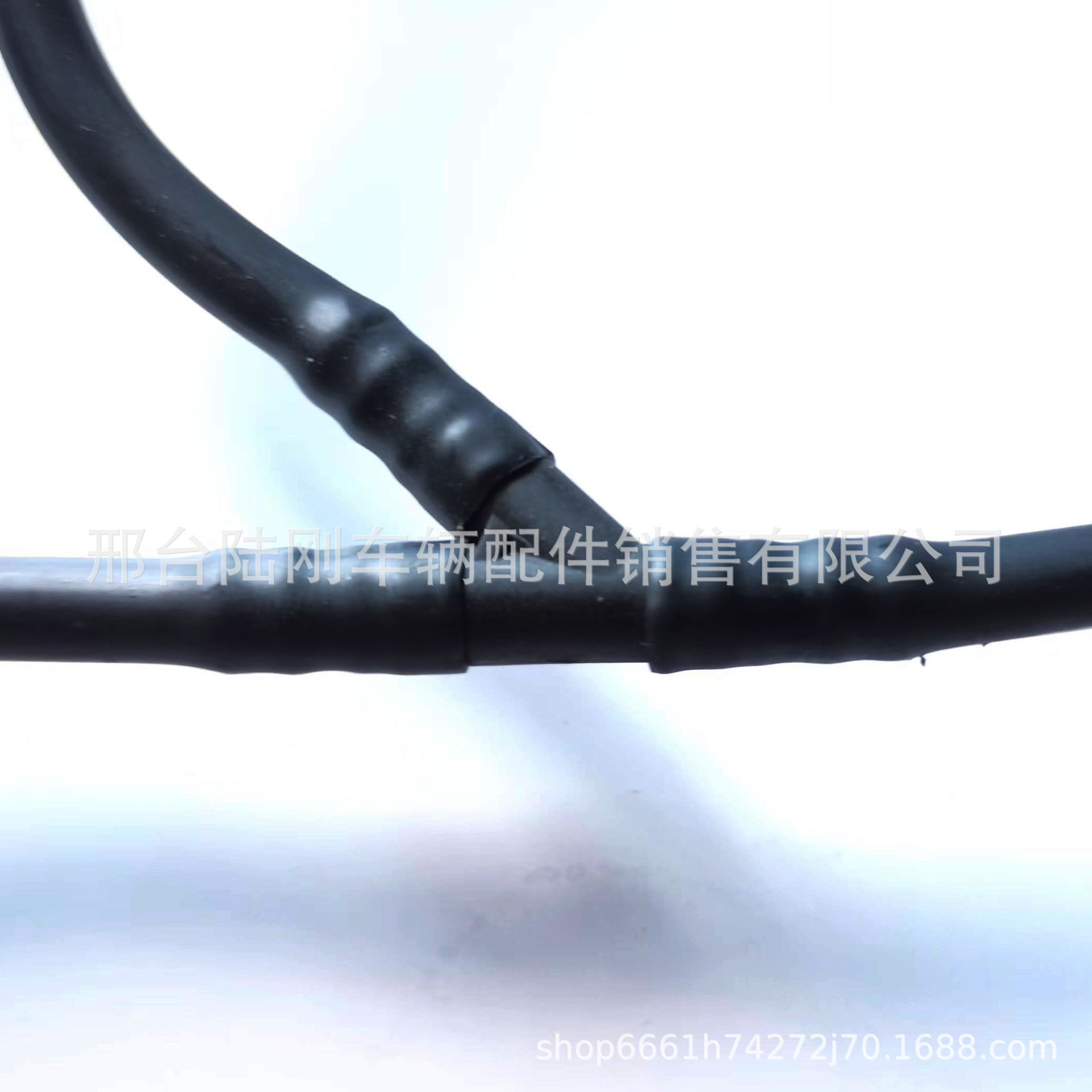 2025971 1870312适用福克斯2015-2019冷却系统水管软管-阿里巴巴