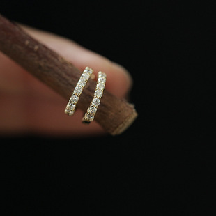 S925银镀14k金经典排镶闪钻锆石简约潮流耳扣圈日常百搭款-阿里巴巴