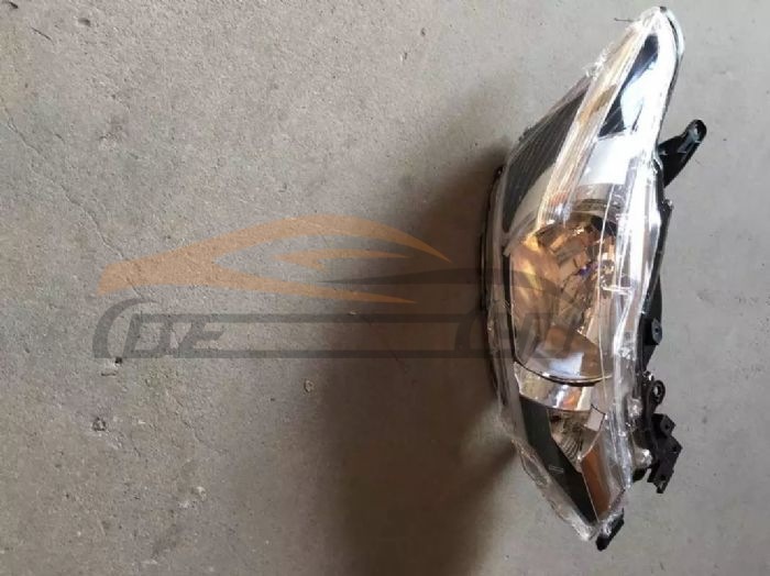 适用于丰田14 威驰前大灯中国款 不带电机 通中东规 R 81110-0D-阿里巴巴