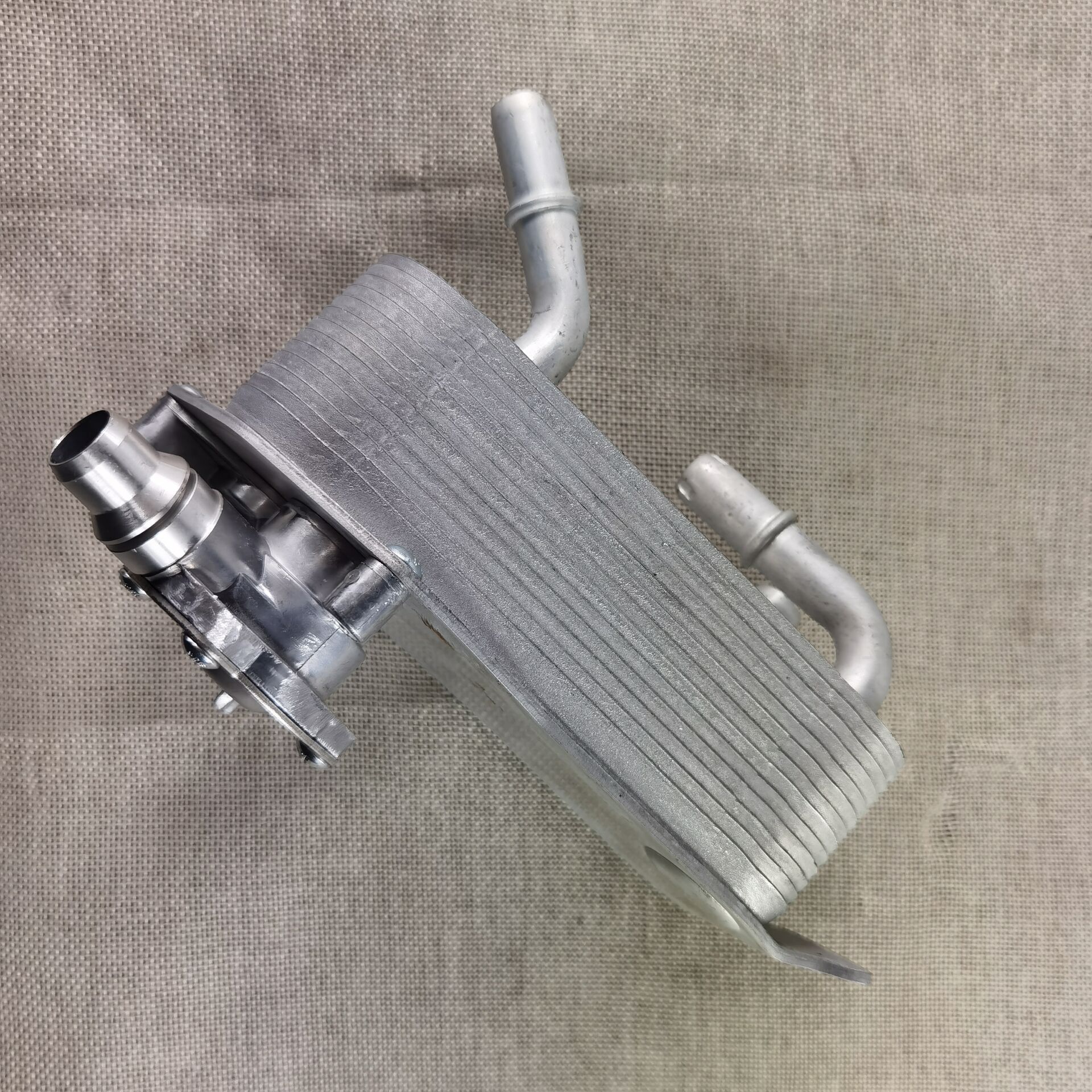 变速箱油冷却器17217529499， 17217551647-阿里巴巴