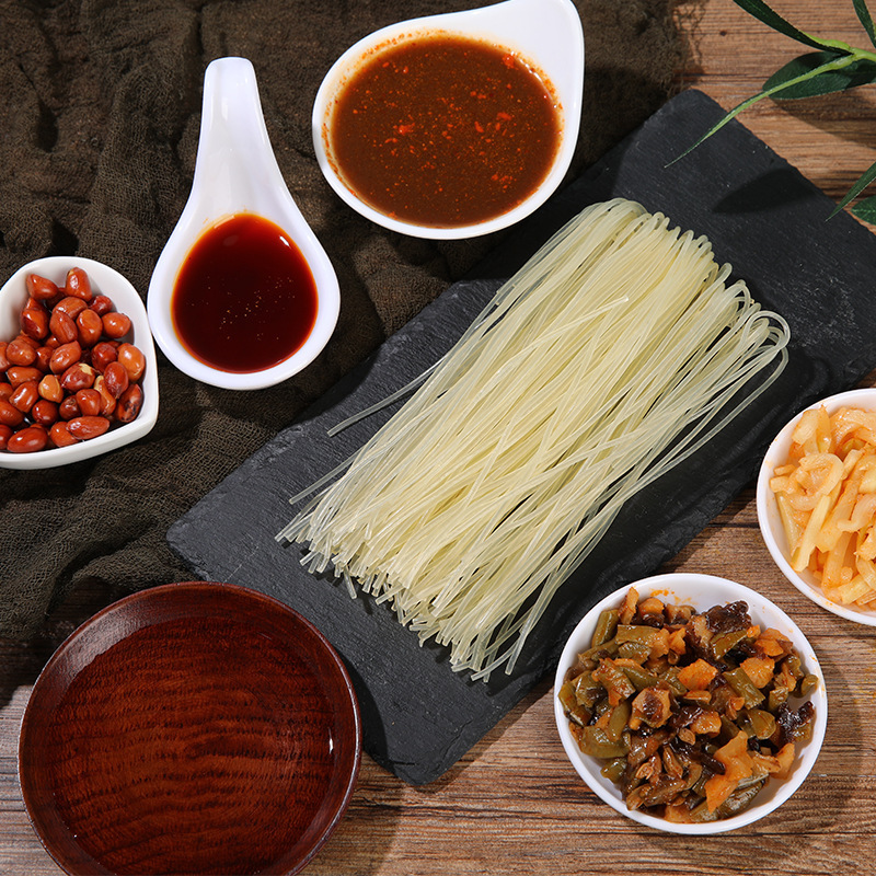 网红产品 李子柒螺蛳粉335g 李子柒酸辣粉252g（包邮）螺蛳粉-阿里巴巴