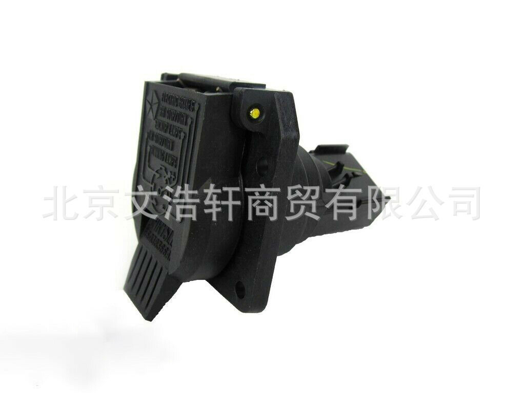 适用吉普大切诺基克莱斯勒300C大捷龙牵引接口电源接口56038366AB-阿里巴巴