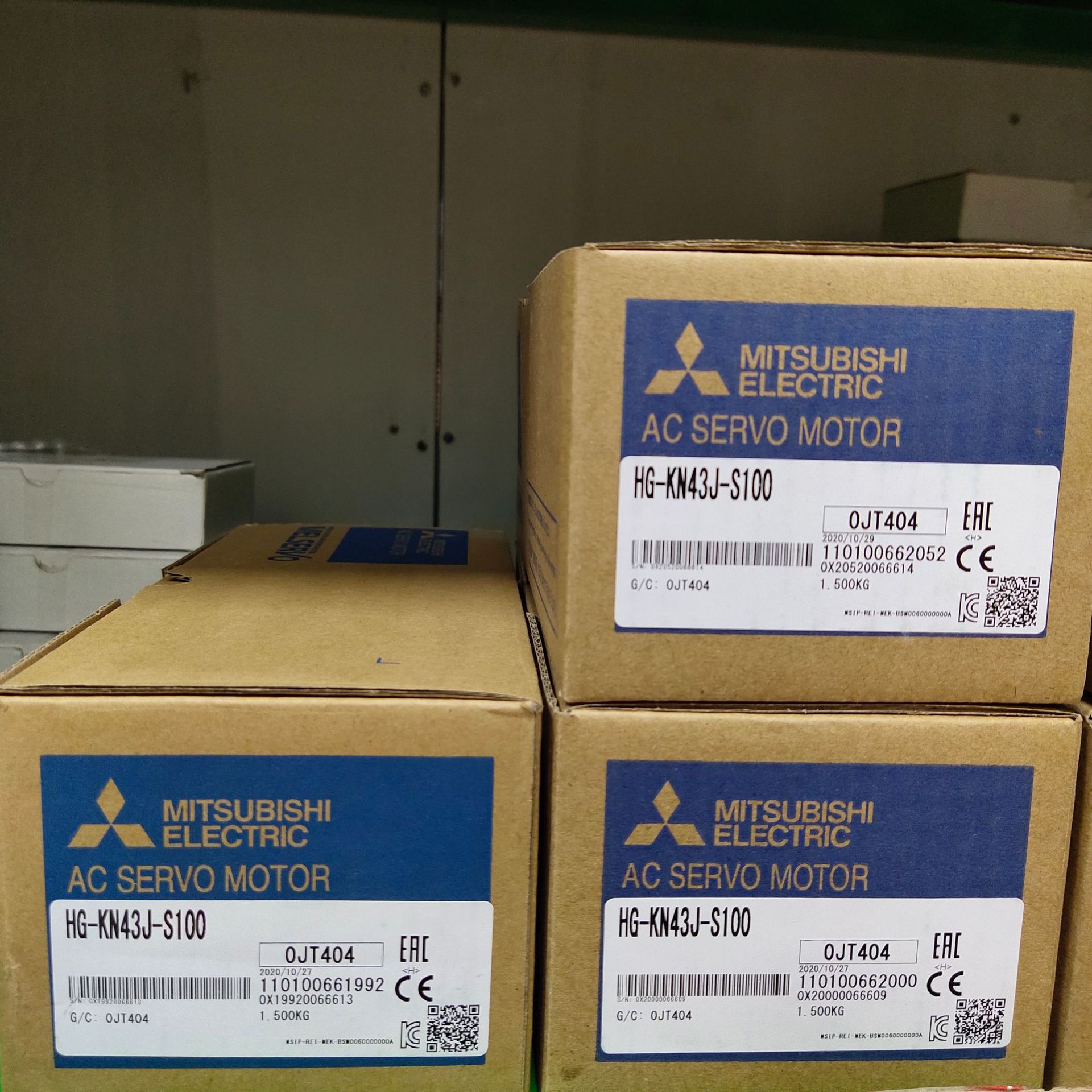 三菱空气断路器固定式AE630-SW 3P 630A FIX辅助触点AX-10-W 5B-阿里巴巴