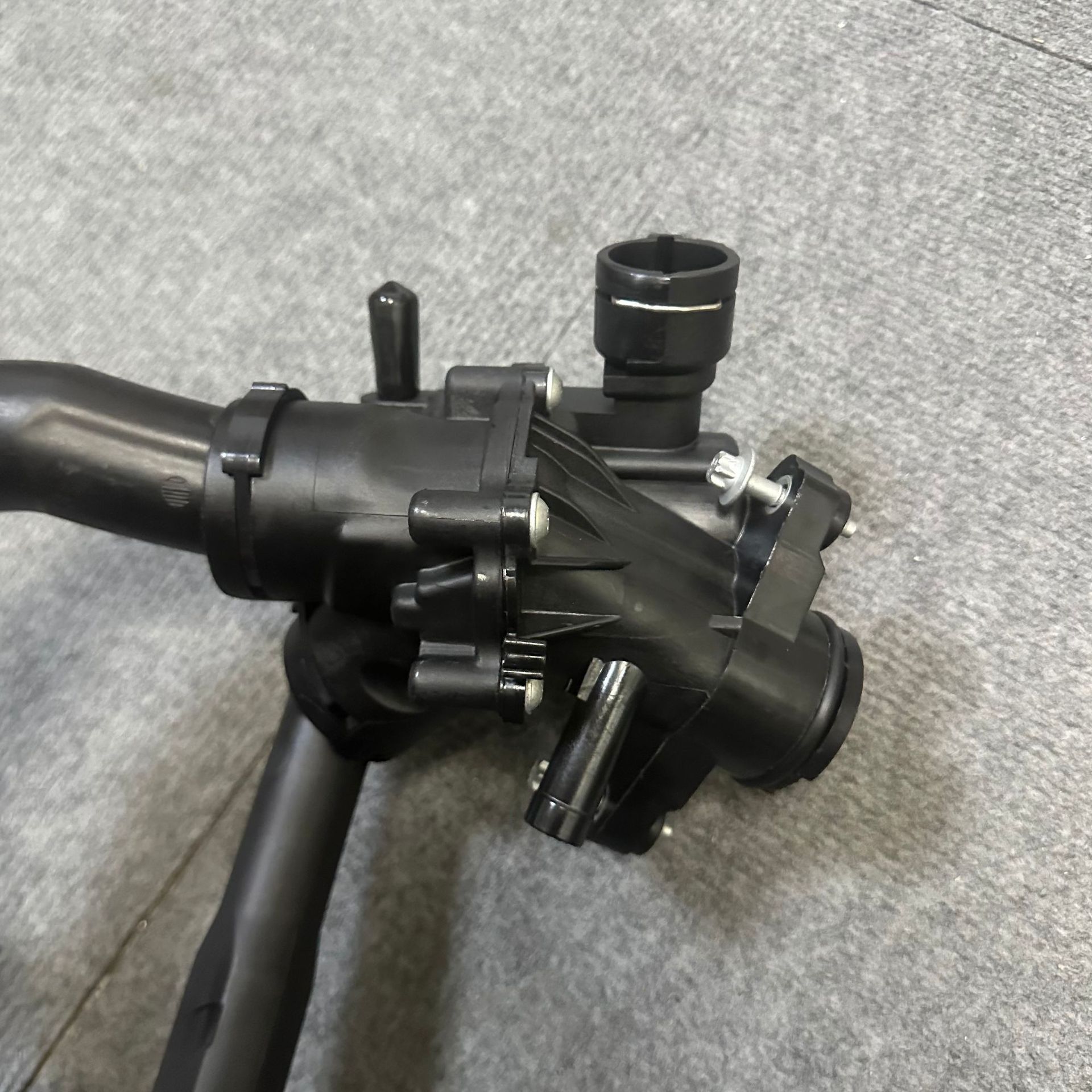 274 200 01 15适用于奔驰 274发动机冷却节温器恒温器A2742000115-阿里巴巴