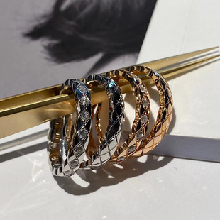 小香风coco菱格戒指CNC高版本窄宽版情侣戒指18k玫瑰金对戒高保色-阿里巴巴