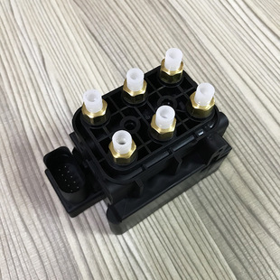 适用沃尔沃volvo XC60XC90 V90S90分配阀 控制中心 阀座31360723-阿里巴巴