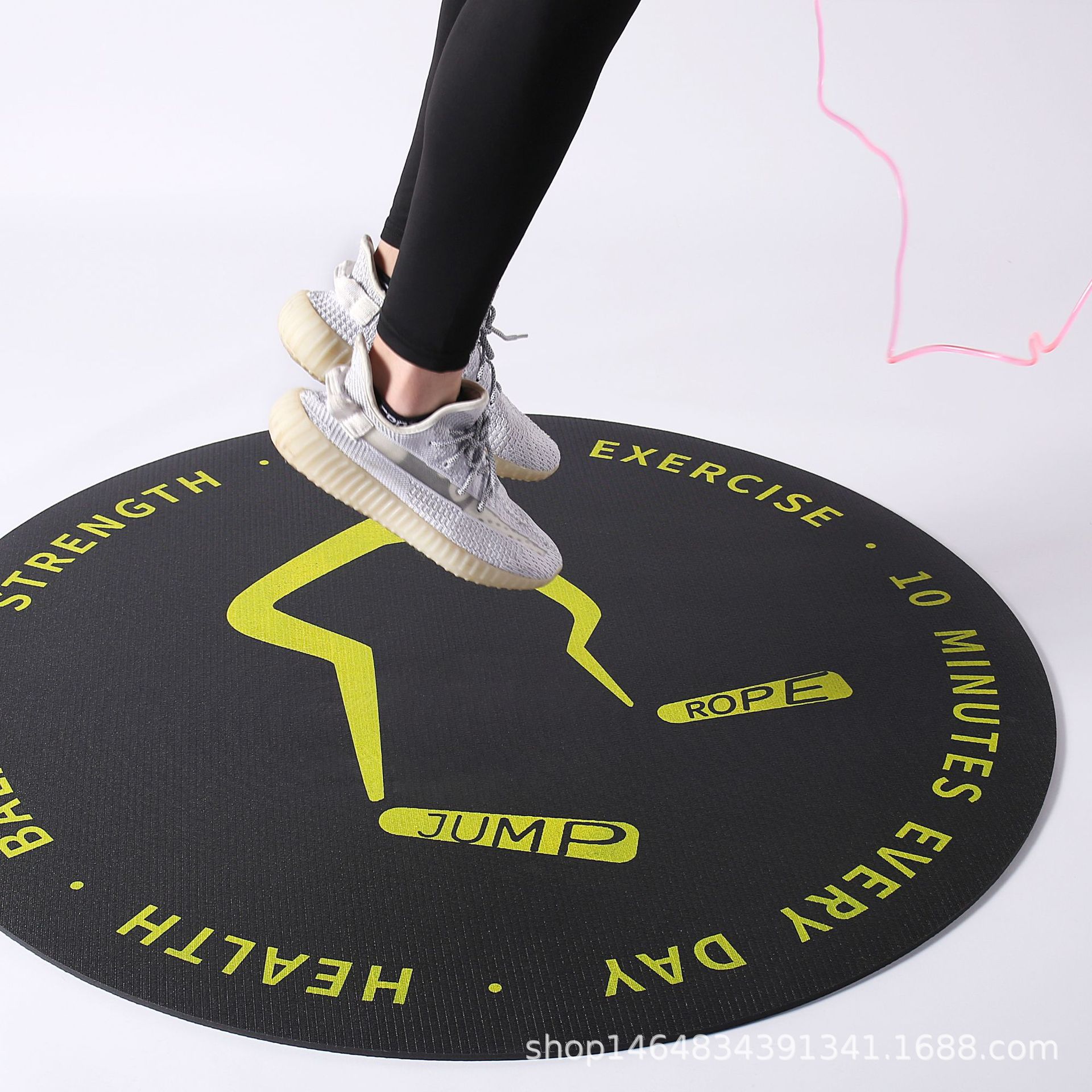 工厂室内家用减震防滑保护关节跳绳地垫圆形PVC垫健身隔音跳绳垫-阿里巴巴