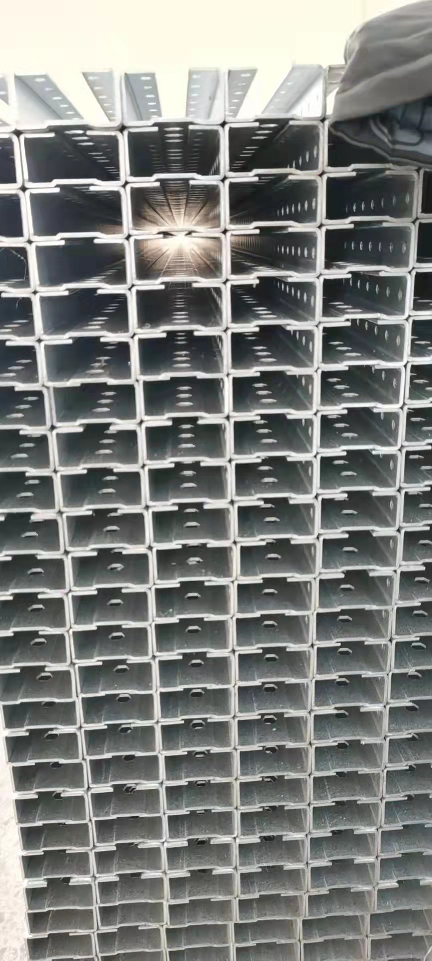 华柜 8MF冷轧 敷铝锌 C型材 G型材 通用型型钢-阿里巴巴