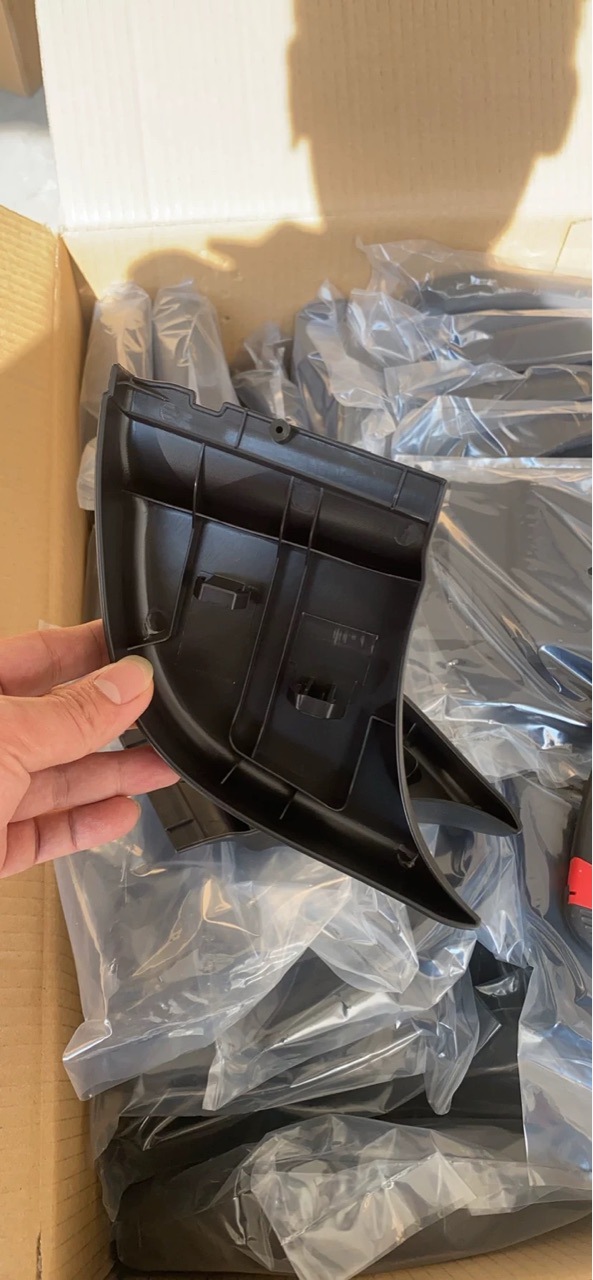 52163-0K010适用于丰田海拉克斯VIGO后杠支架包角52164-0K010-阿里巴巴