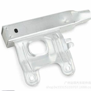 适用宝马奔驰 前左右保险杠骨架支架 51117266193 51117266194-阿里巴巴